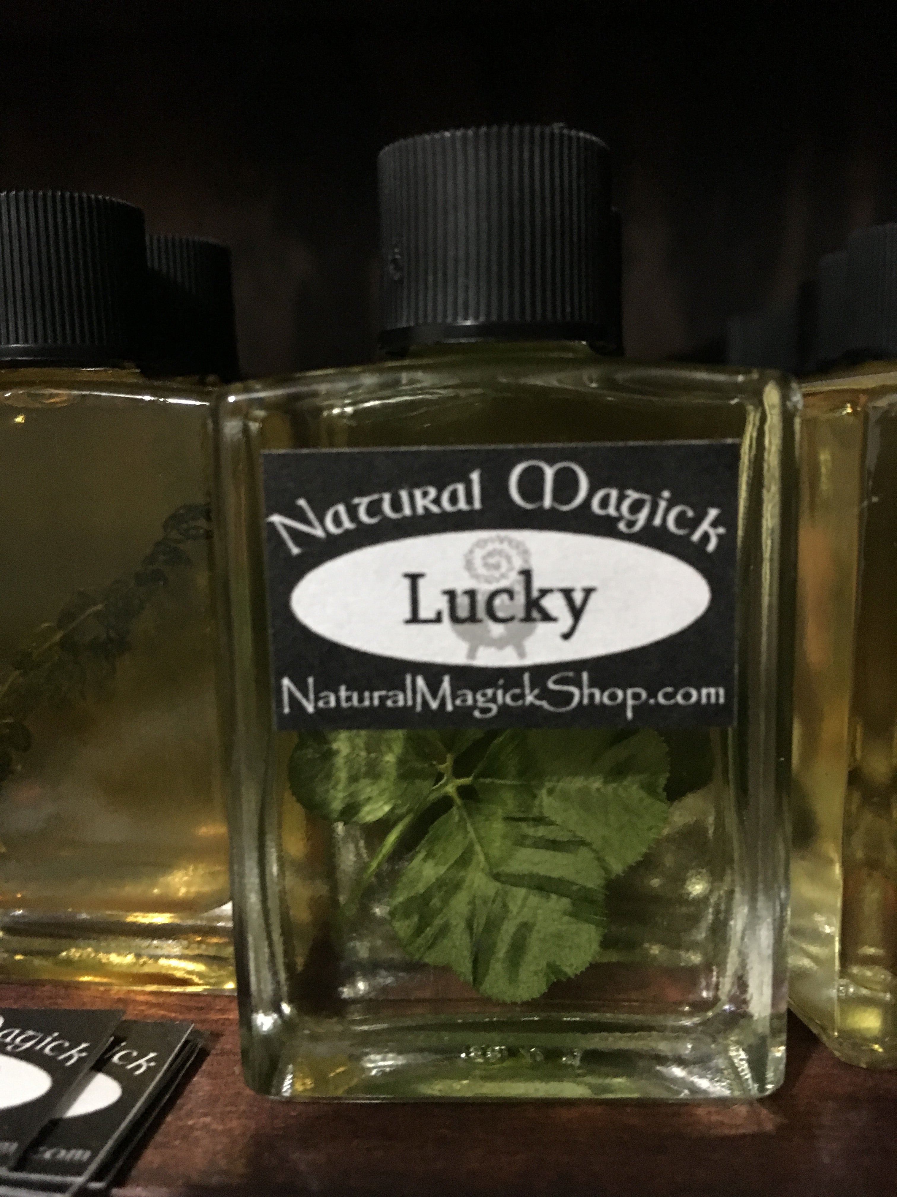 Lucky oil – Natural Magick Co-op